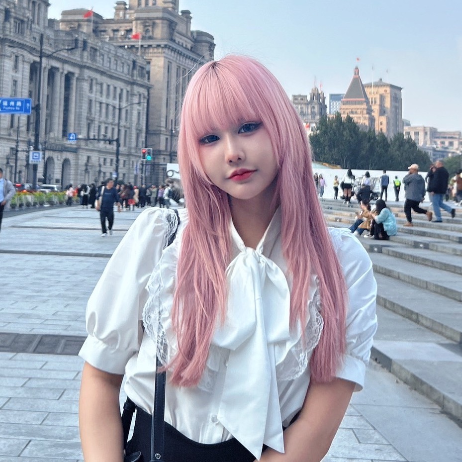 Lisa | Momo -モモ-